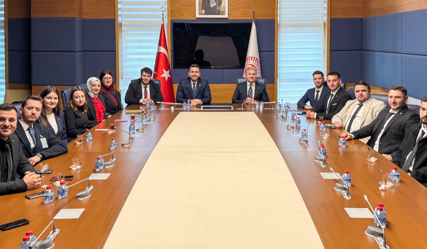 Ak Parti Gençlik Kolları Ali Taylan Öztaylan'ı ziyaret etti - Bandırma ...